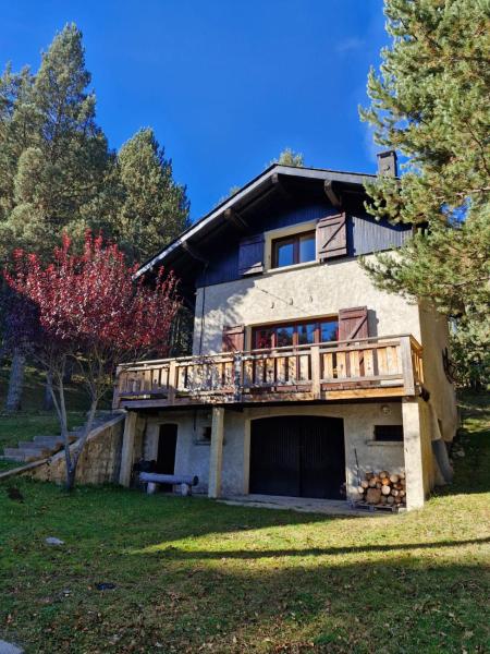 Joli Chalet Dans La Forêt - Les Angles