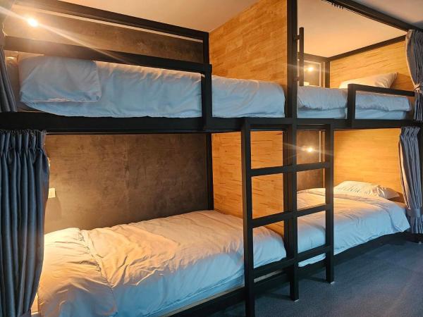 บ้านรังนก The Bird Nest Homestay & Coffeeshop - Bangkok