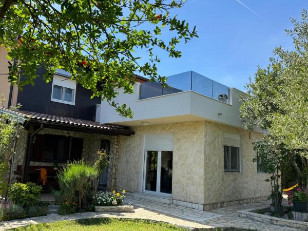 Holiday House K&k - Nin