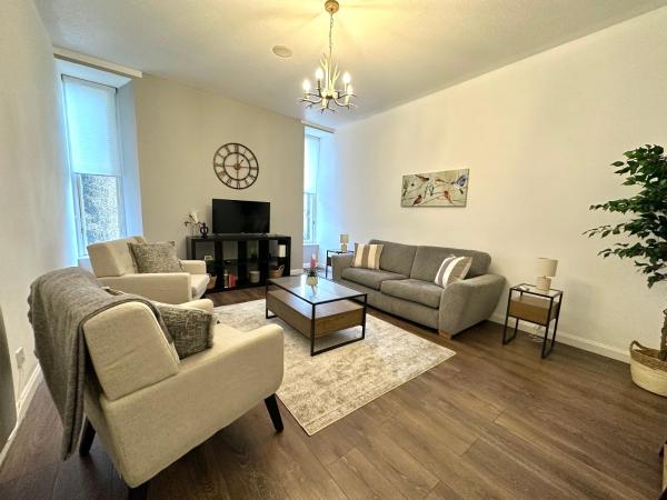 Large City Centre Apartment - Perth