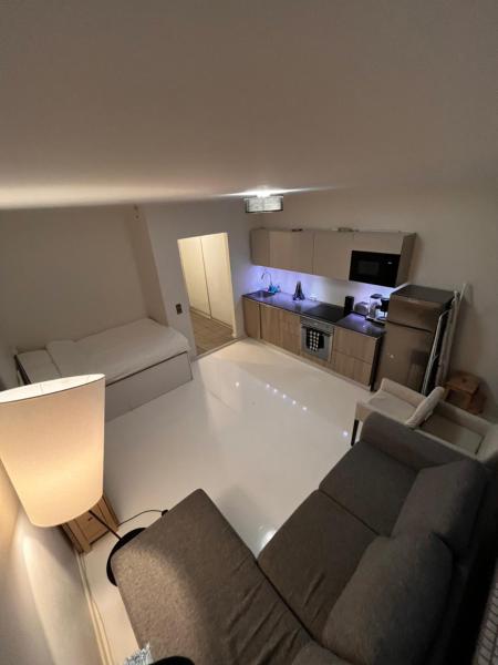 Modern Studio With Balcony In City Center - Helsinki