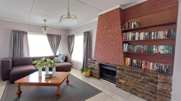 Pangolin Overnight Self-catering Accommodation Cc - Windhoek