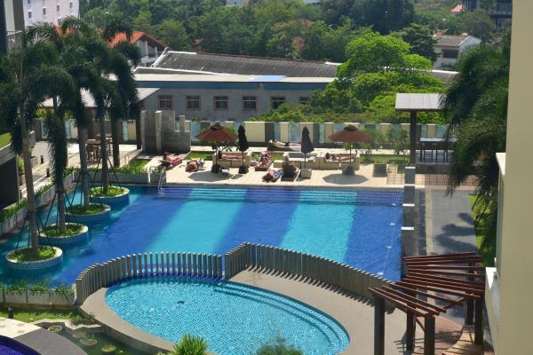 Colombo Lights -Luxury One Bedroom Apartment - Sri Lanka