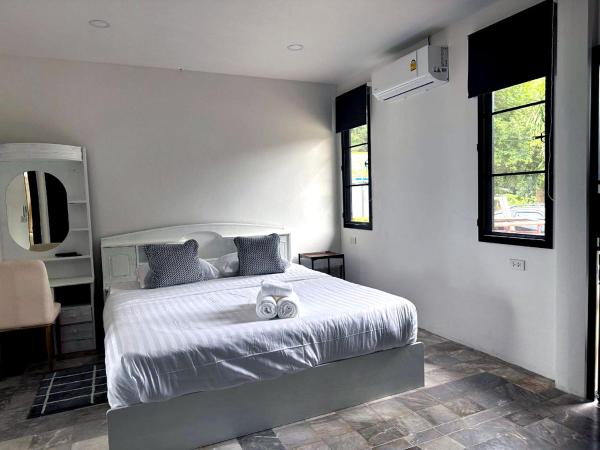 Private Villa On The Beach, 3 Bedroom - Ko Samui