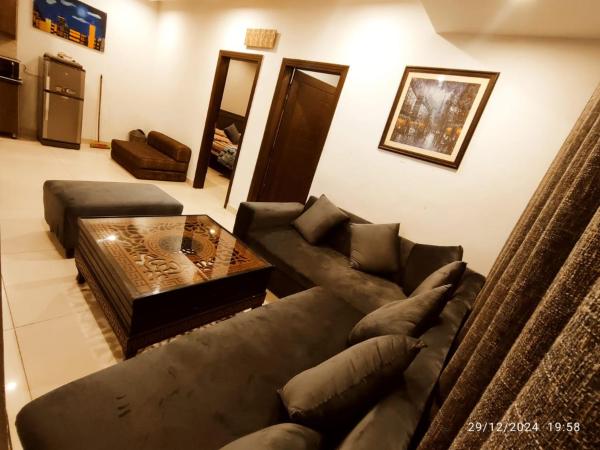 Comfort Hub Modern 2br Apartments, Prime Location,netflix Wifi - Islamabad