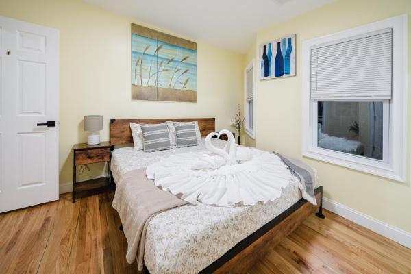 Pristine 5br Milton Apt - Free Parking, Balcony, Ac & Tv 142 - Waltham, MA