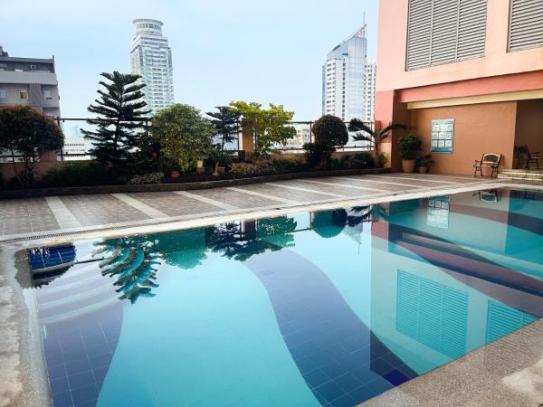 Stunning Sunset Retreat At Eton Bayview Ii 2pax - Manila