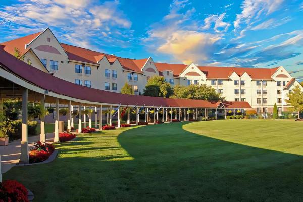 Branson Hillside Hotel - Branson, MO