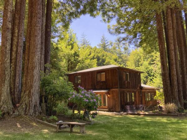 Serenity Grove - Mendocino, CA