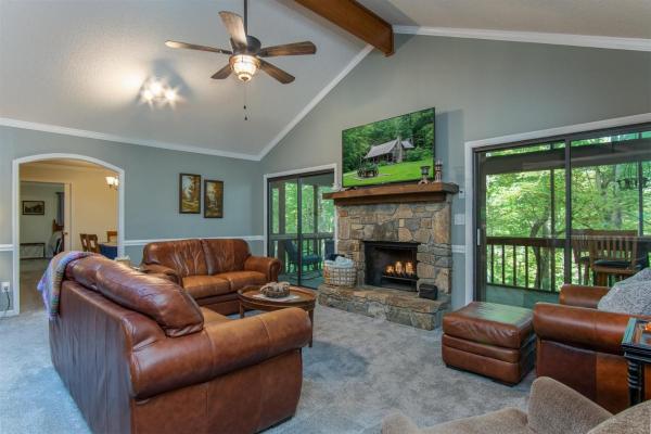 Peace Of Heaven In Connestee - Jones Gap State Park, Marietta