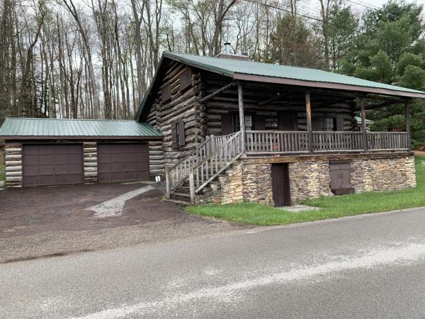 Alpine Lakeside Manor - West Virginia