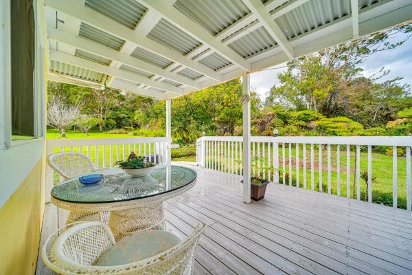 7 Mi To Volcanoes Np Serene Cottage With Deck! - Volcano, HI