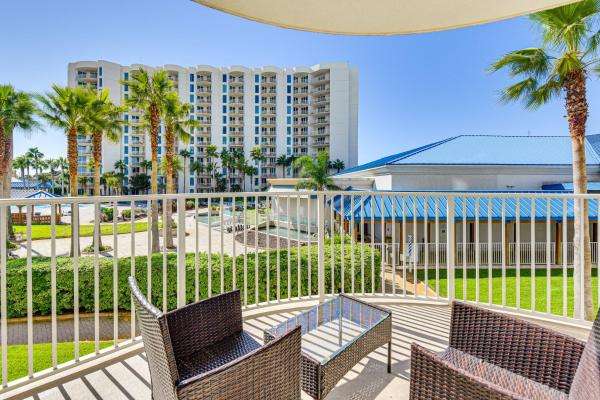 Walk To Beaches: Resort Condo In Destin! - Destin, FL