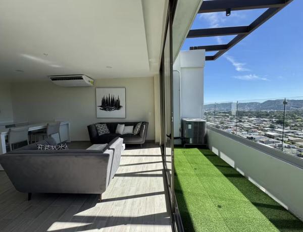 Penthouse With Volcano Views & Top Amenities - Ac, Gym, Lounge, Patio, Workspace - El Salvador