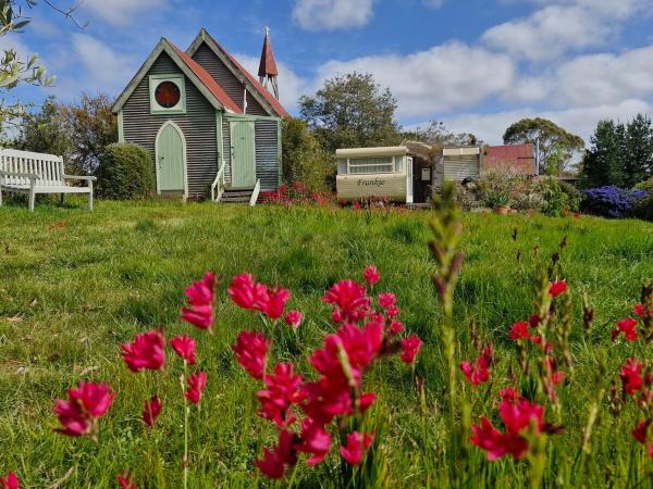 Romantic Stay By Historic Church On Wine Route - Tasmania