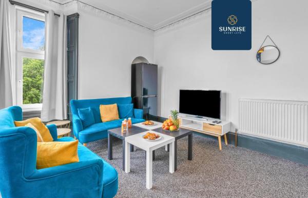 The Dens, 3 Rooms, 4 Beds, 2 Bathrooms, Fully Equipped, Wifi, Free Street Parking, 3rd Floor Apartment, Invoice And Reduced Price Only Via Sunrise Short Lets Dundee - Dundee