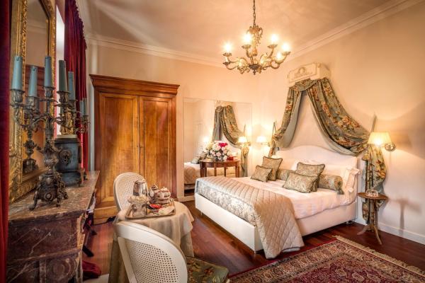 Duchessa Margherita Chateaux & Hotels - Viola
