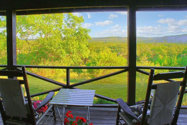 Deja View Cabin - Wimberley, TX