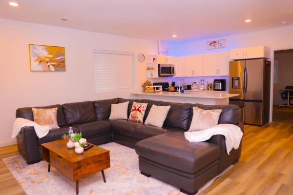 Cozy Home Near Gaylord Rockies Resort & Denver Airport - Colorado