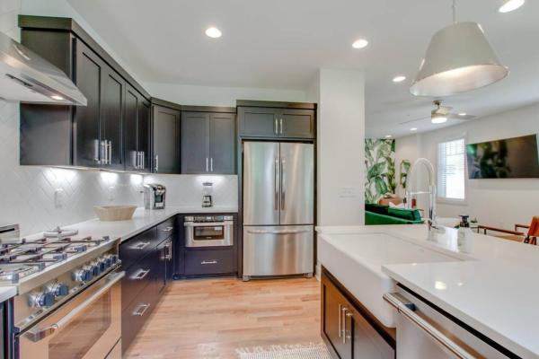 Luxury Super Home Ultra Comfort 12 Beds - Nashville