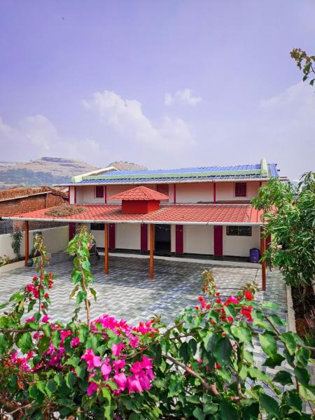Feel At Home With Mountain Views & Fog - Bhandardara