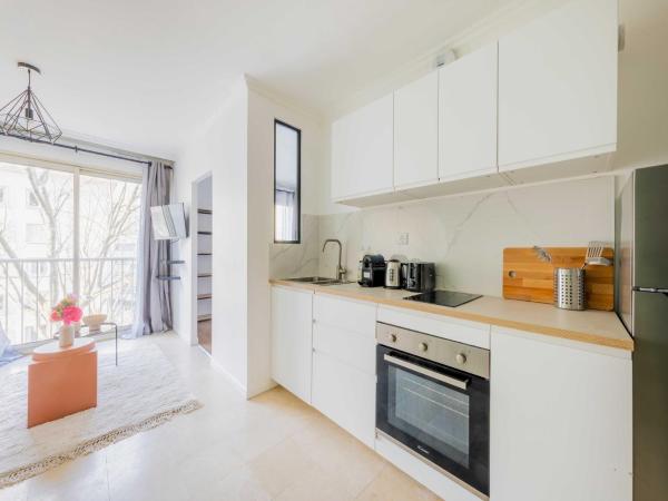 Chic Parisian 1-bedroom Apartment In Vibrant 10th Arr - Mobility Lease - Les Lilas