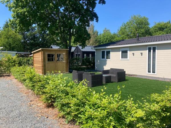 Leuk Chalet Op De Veluwe - Epe