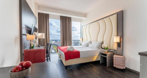 Plaza Premium Almere - Naarden