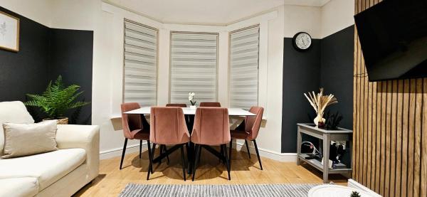 Spacious And Well Equipped 5-bed Home In Bedford, Close To Main Routes - 貝德福德