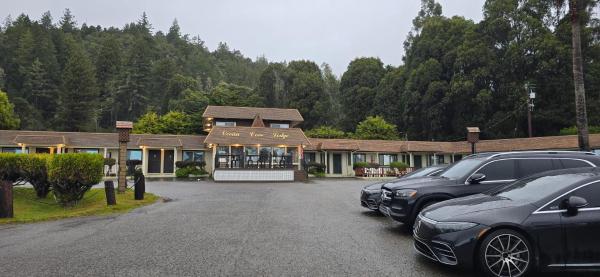 Ocean Cove Lodge