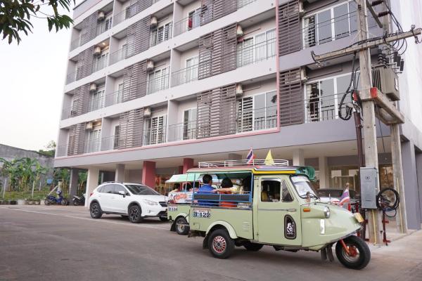 Chompu Nakarin Apartment - Trang