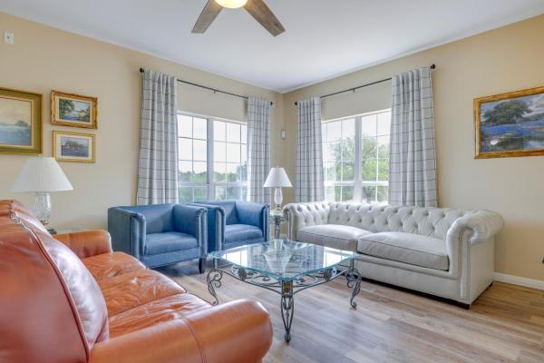 Fox Ridge Farmhouse - Hill Country Getaway! - Wimberley, TX