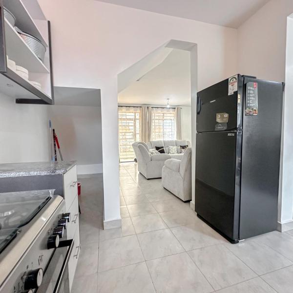 Bertess 3 Bedroom Fully Furnished Home - Nairobi