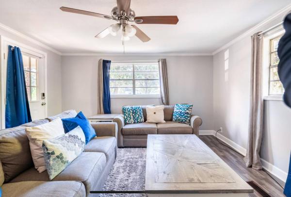 Fort Moore And More, 8 Guests - Columbus, GA