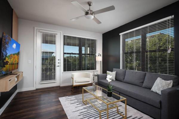 Cozy 2br W Pool,gym Near Rvrwalk,dome & Conv Ctr - Highland Hills - San Antonio