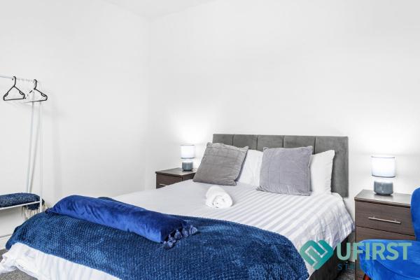 Deluxe 4 Br House - Forest Fields - City Centre - Free Parking - Wifi - Close To Forest Rec - Sleeps 8 - Nottingham