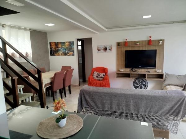 Casa Próximo A Praia Morro Das Pedras E Aeroporto Com Garagem Para 2 Carros - Florianópolis