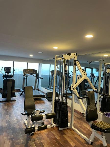 Luxury Condo With Rooftop Pool! - イスラマバード