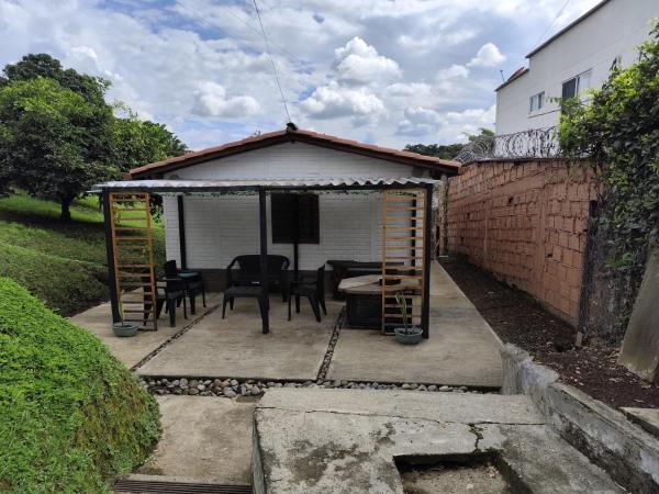 Casa De Campo Condina, Hospedaje Familiar En La Naturaleza - Pereira