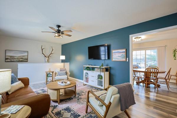 Carriage House - Saint Joseph, MO