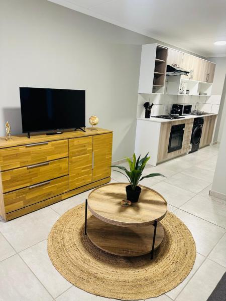 Homely Stay 3 - Kempton Park
