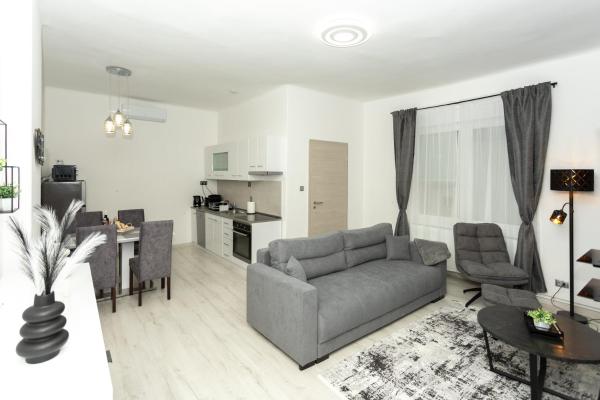 Behome Apartment - Pécs