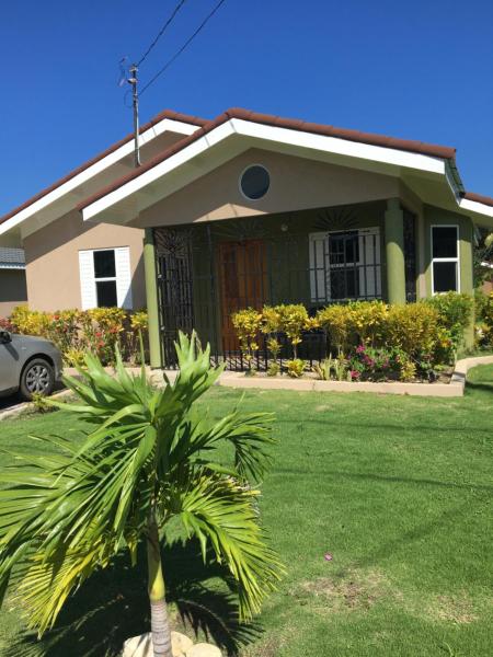 Fay Hideaway - Jamaica