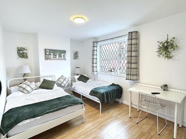 3 Twin Bedroom Entire House Sleeps 10 Driveway Parking Near Coventry University And City Center - Coventry