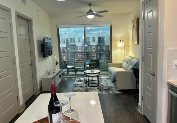 Modern & Cozy Apt With Pool In Prime Location - Carousel, Frisco