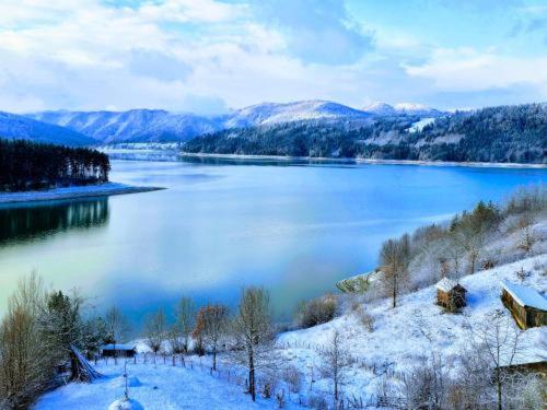 Moon Lake Bicaz - Casa Oia - Ceahlău