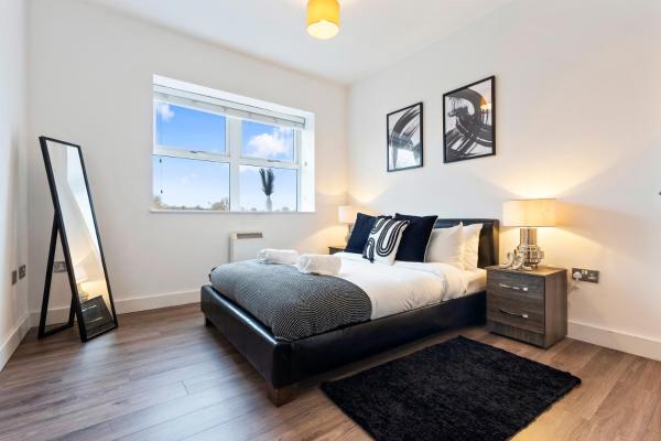 Comfortable 1-bed Flat In Gated Complex, Netflix, Parking & Wi-fi Included, Sleeps 3, Jq - Birmingham