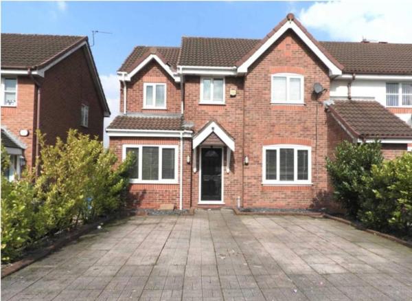 Spacious 4 Bedroom House - Liverpool