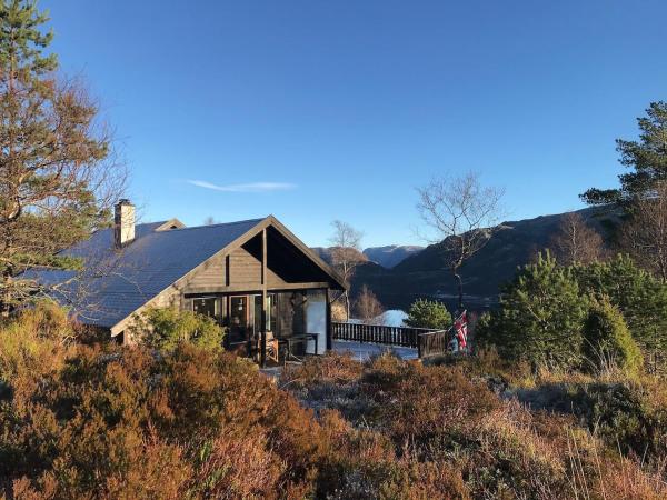Nice Mountain Cabin Between Pulpit Rock And Kjerag - Norway
