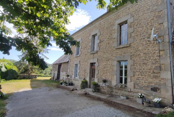 Maison De Charme La Vallade - Felletin